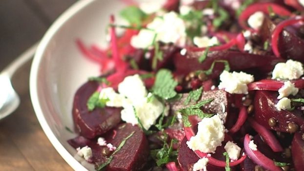 طرز تهیه سالاد لبو و عدس؛ سالاد فوری و مقوی - مجله اکالا