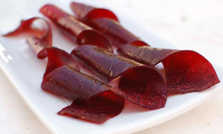 طرز تهیه لواشک رب انار + روش‌های خشک کردن سریع - مجله اکالا