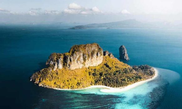 در این جزیره عجیب، صدای گریه می‌آید - مجله اکالا